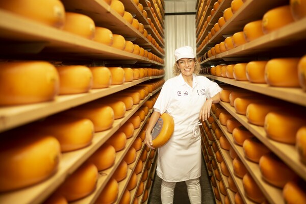 Wisconsin Cheesemakers Earn Quarter of all Awards at World Cheese ...